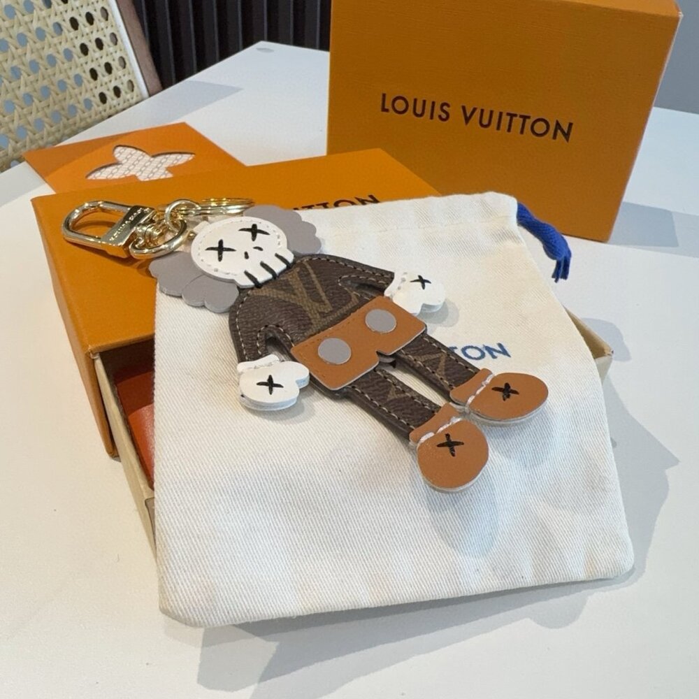 Kaws X Louis Vuitton Bag Charm & Key Holder - Gem